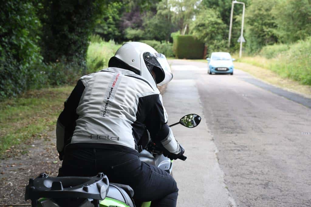 How To Carry Out A Hill Start On A Motorcycle - Motorcycle Riders Hub