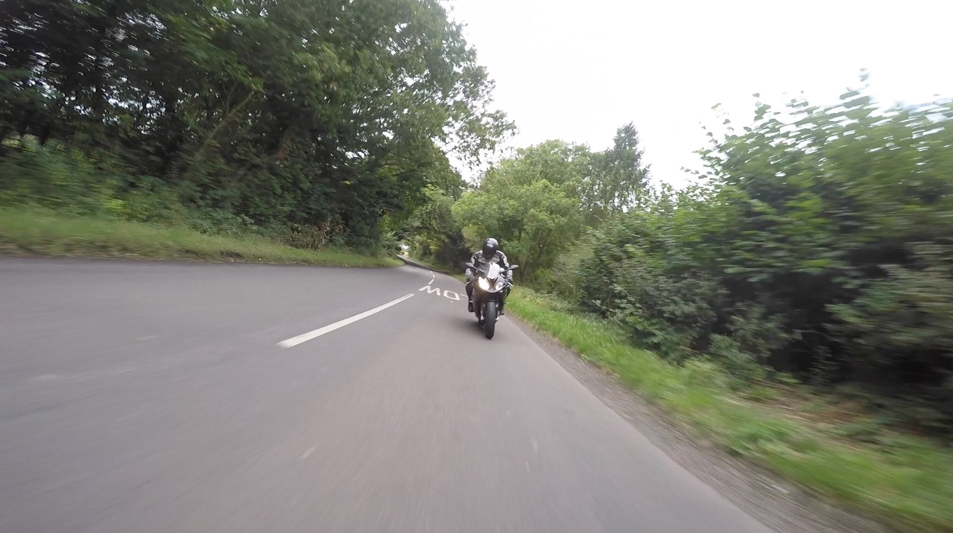 The Correct Speed When Cornering On A Motorbike - Motorcycle Riders Hub